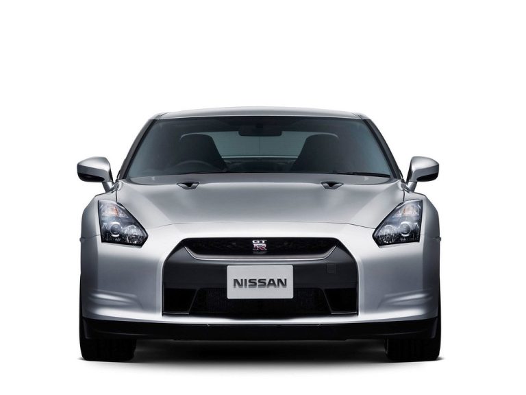 R35 Nissan GTR - Review, Specs and Photos