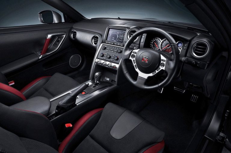 R35 Nissan GTR - Review, Specs and Photos